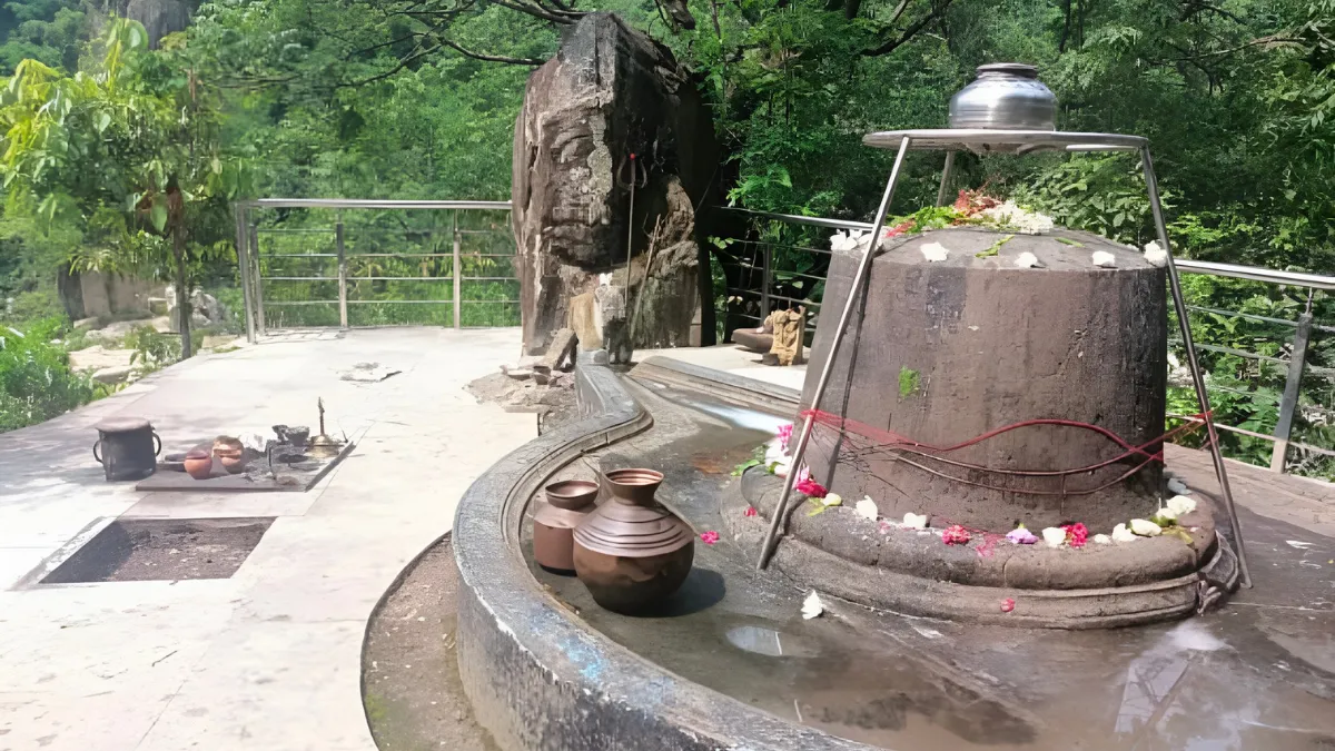 Ancient Shivling of Badi Gumanu: A Forgotten Cultural Treasure ...
